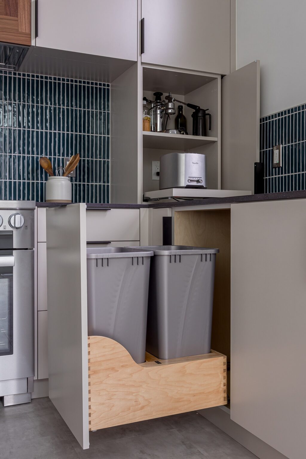 5 Modern Kitchen Storage Solutions - ARKA Cabinets